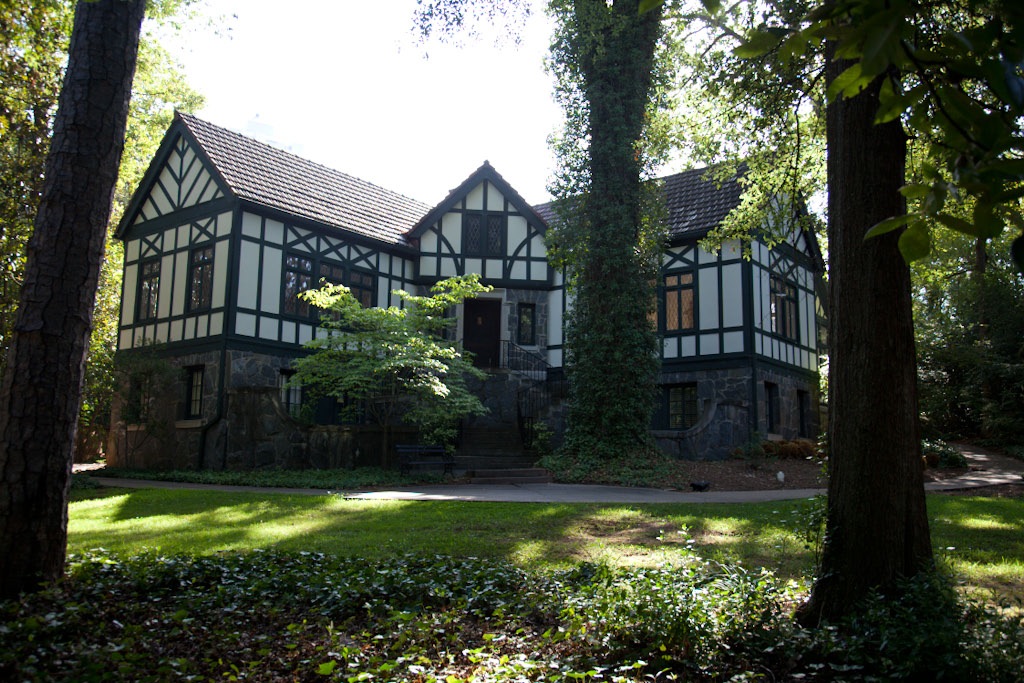 The Lanier House Finds Inspiration Through Design – WABE