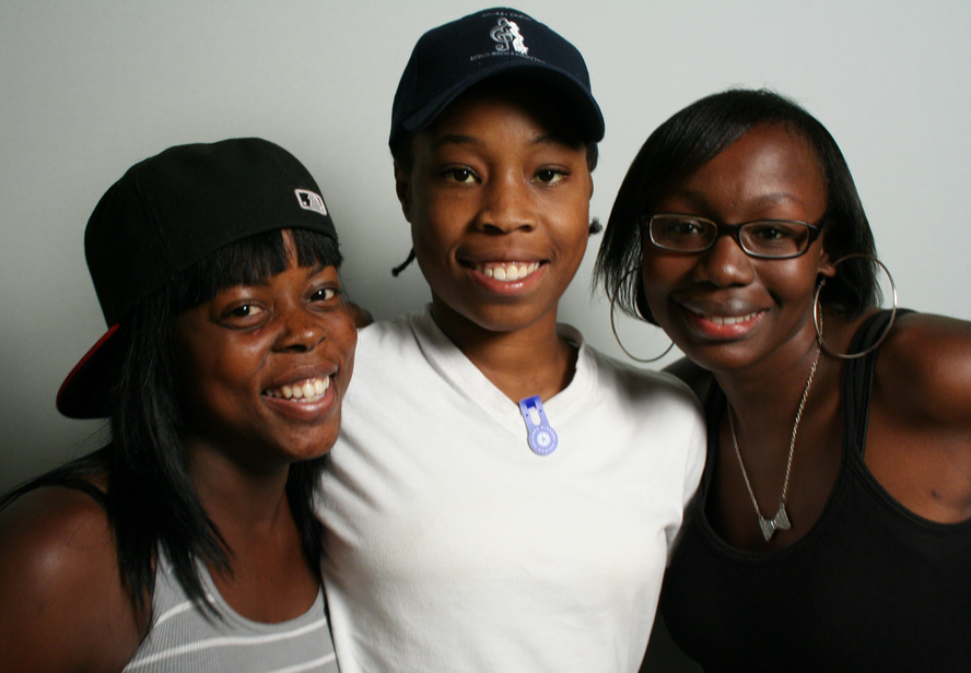 StoryCorps: Jessica Smith, Dominique Merchant & Sia Foday – WABE