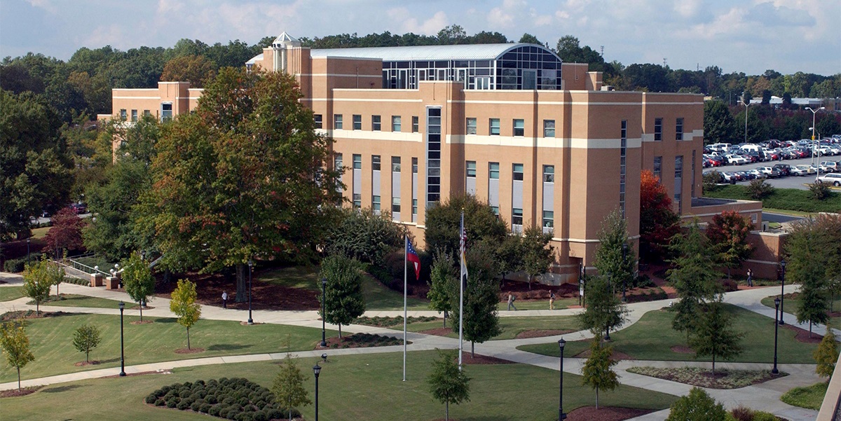 Outgoing KSU President Papp Looks Back On Term, School’s Growth – WABE