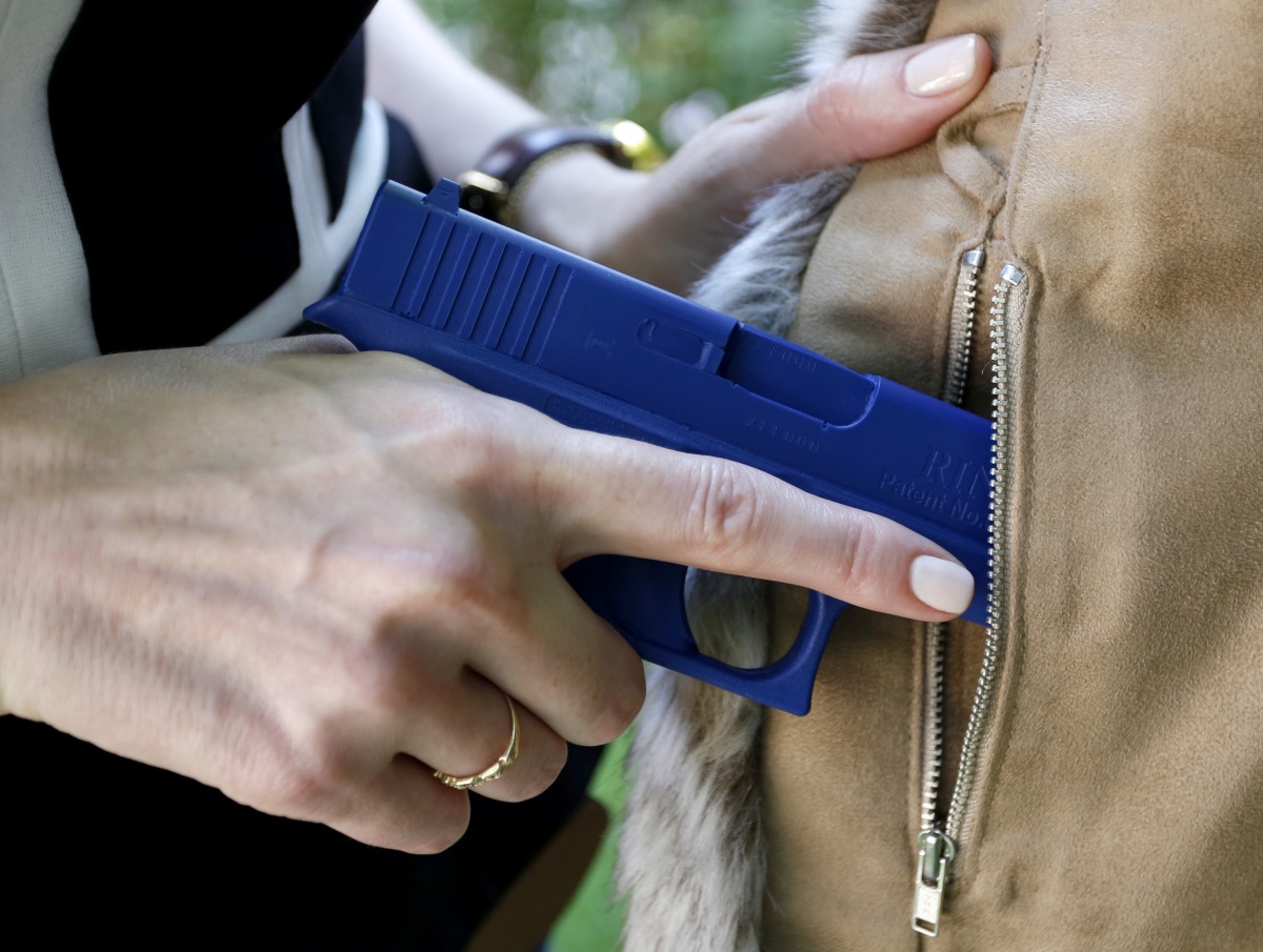 Women Hide Firearms In Fashion With Concealed Carry Clothing – WABE