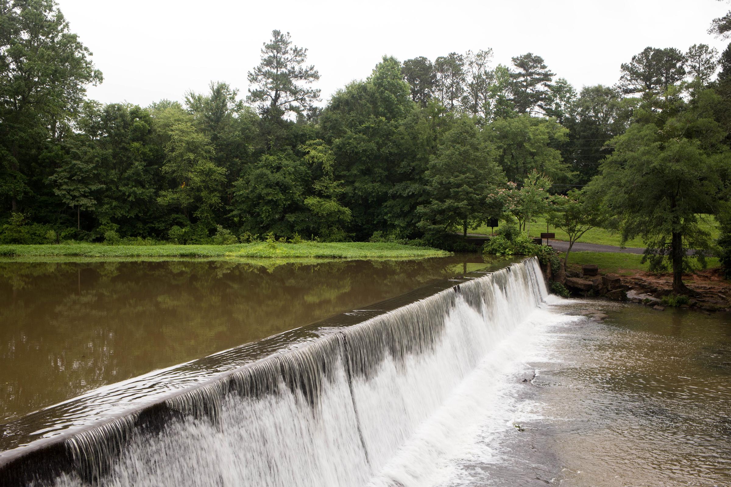 Delta, Atlanta Airport Team Up To Help Restore Flint River – WABE