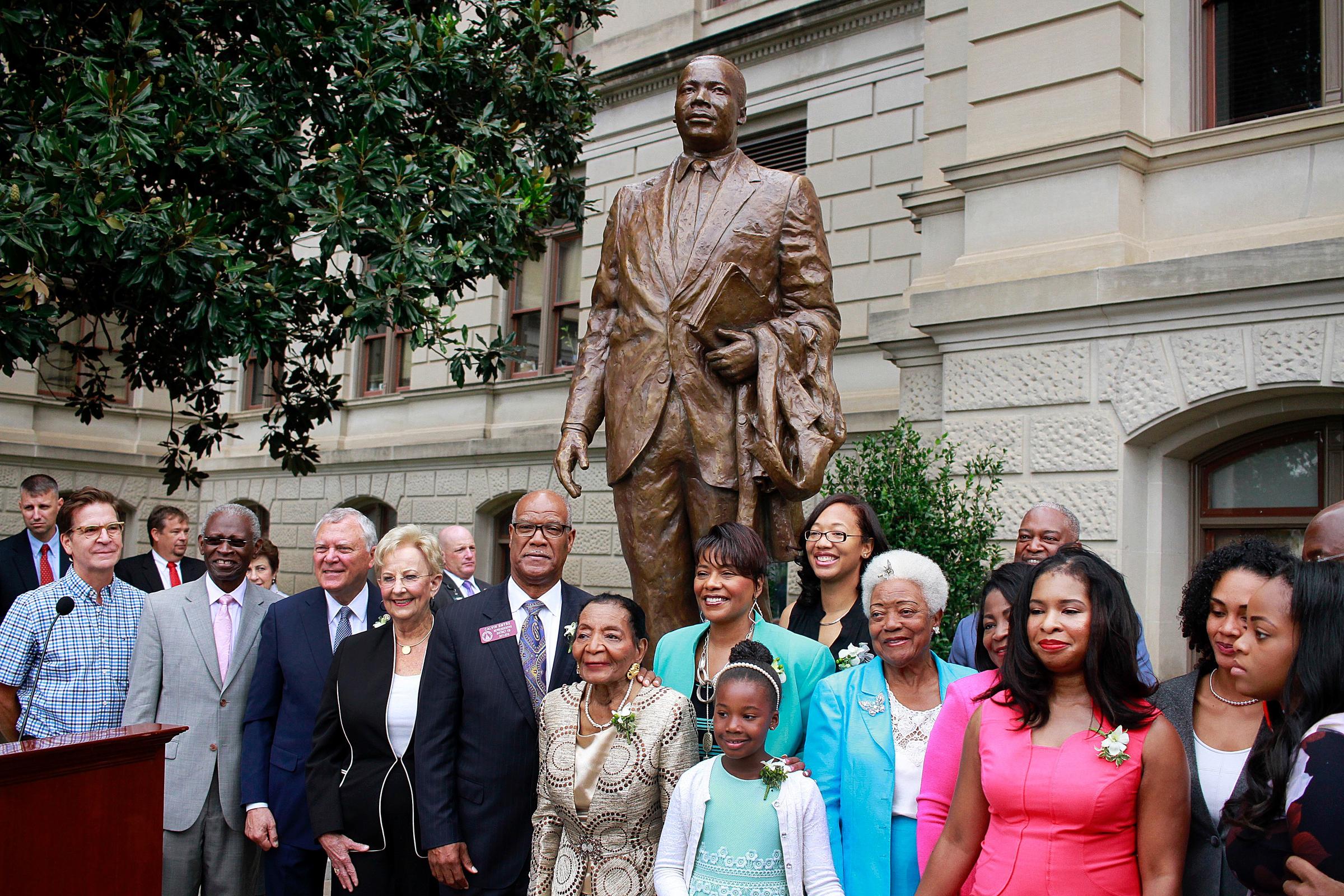 Long History Behind Martin Luther King Jr. Statue In Atlanta – WABE