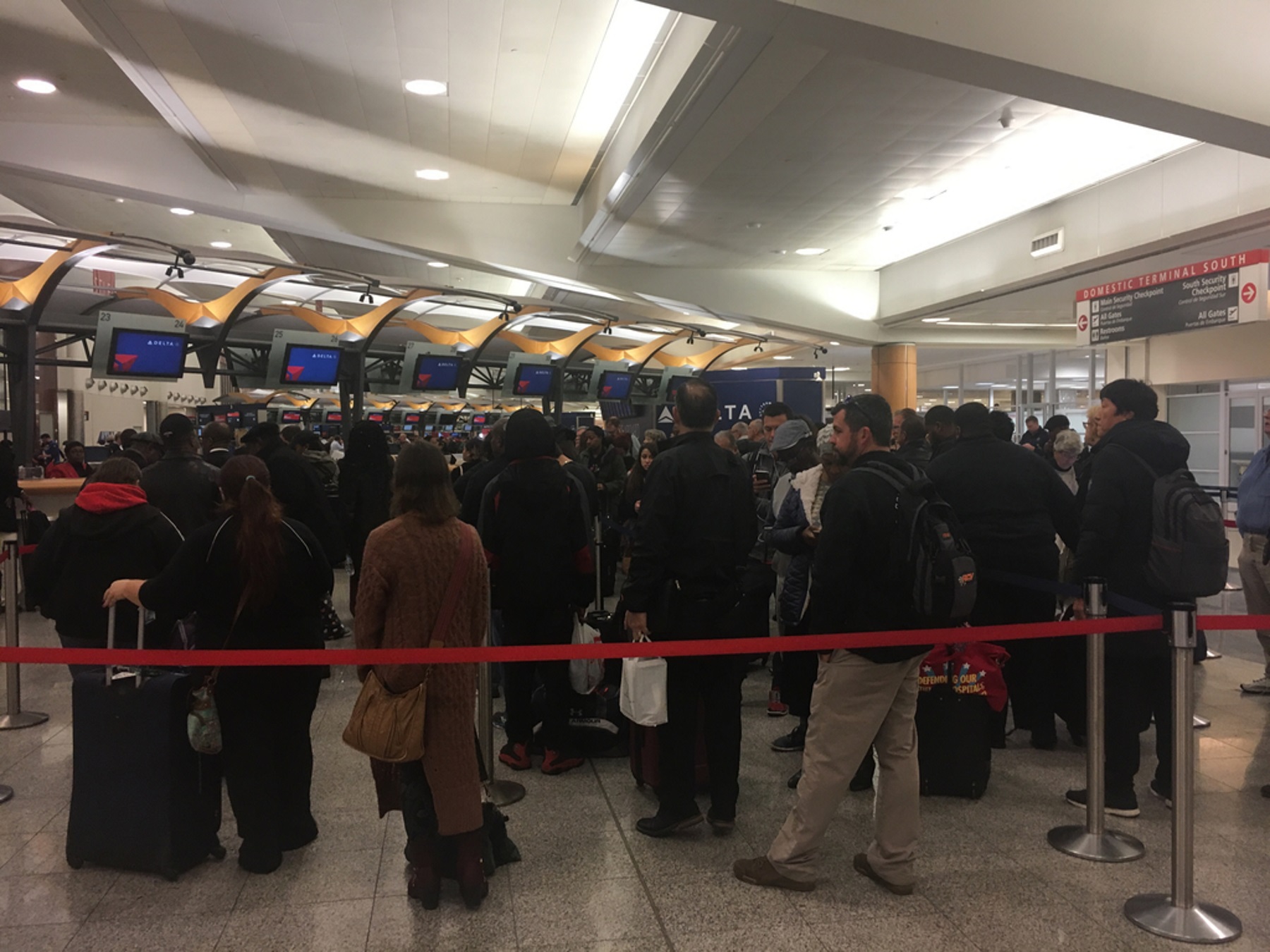 Holiday Travel Chaos Ahead After ‘Nightmare’ Power Outage At Atlanta ...