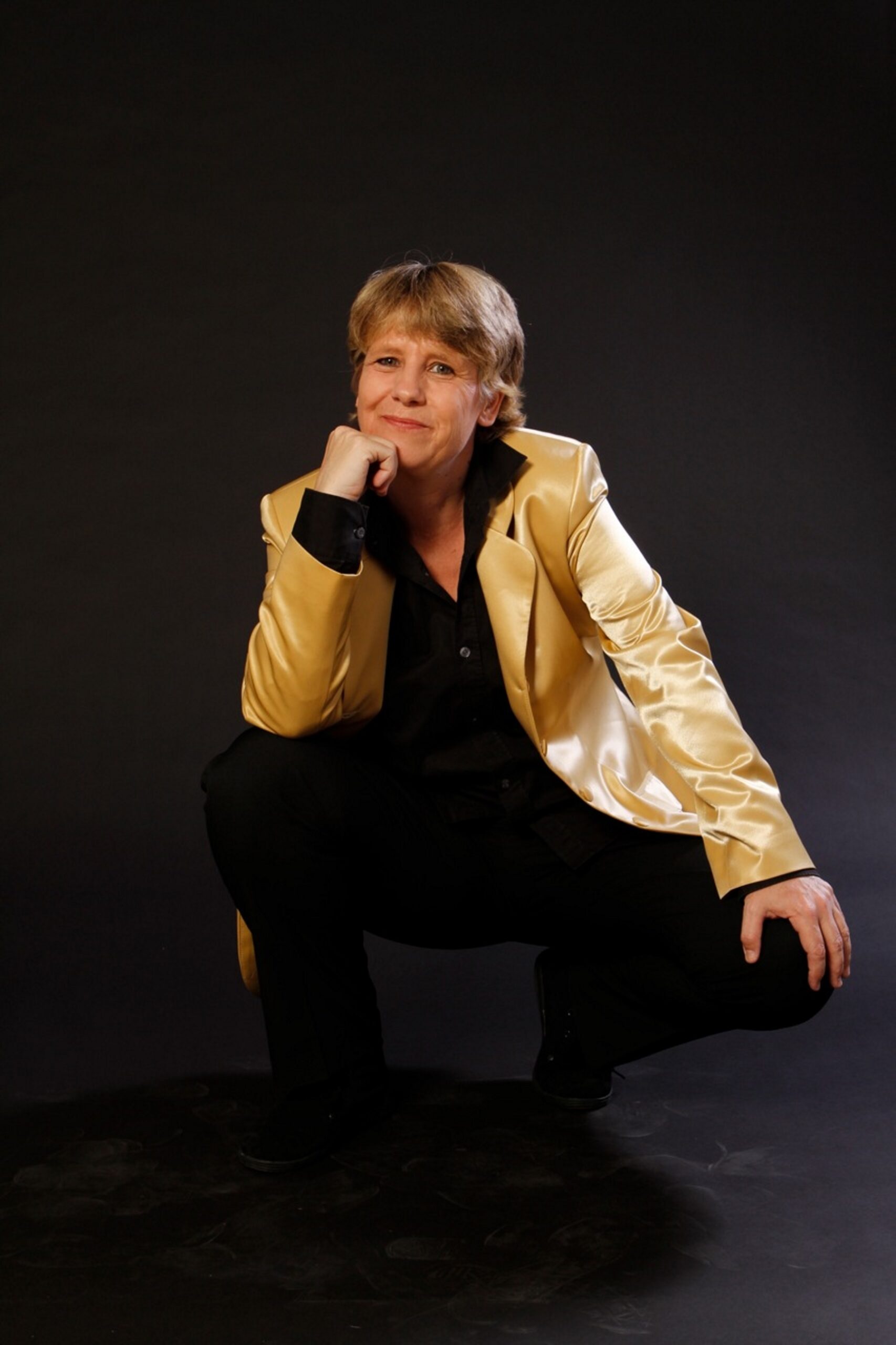 Clare Summerskill Jokes And Sings About Middle-Aged, Lesbian Life – WABE