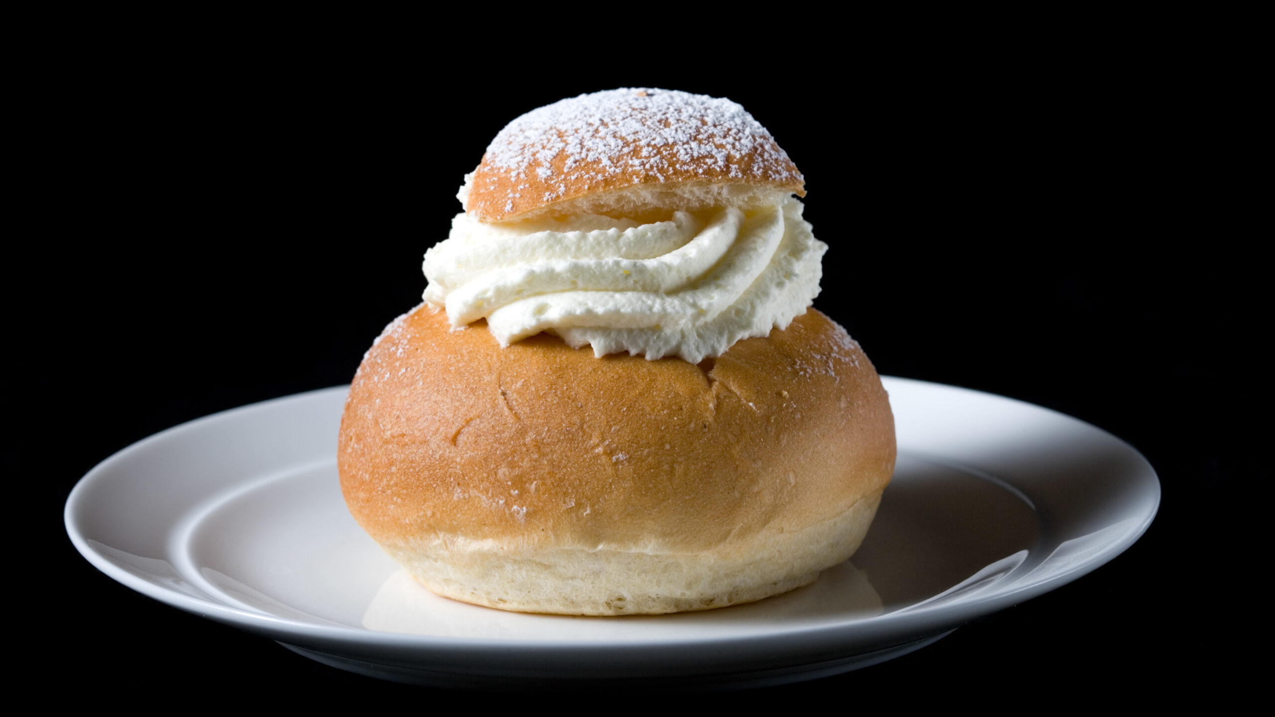 ‘Semla Man’: The Pastry-Eating Superhero Sweden Needs On Fat Tuesday – WABE