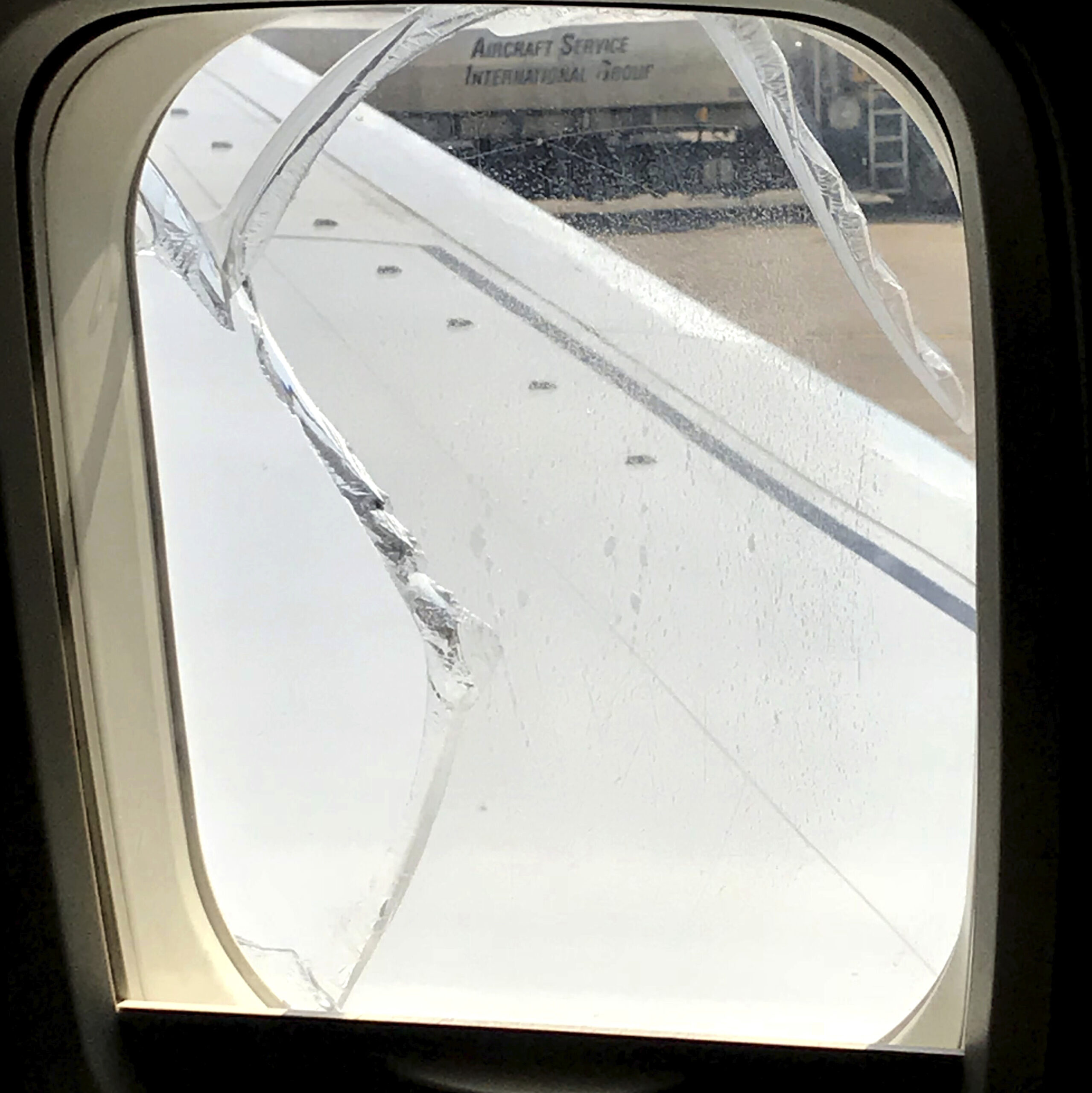 Cracked Window On Southwest Flight Forces Pilot To Divert – WABE