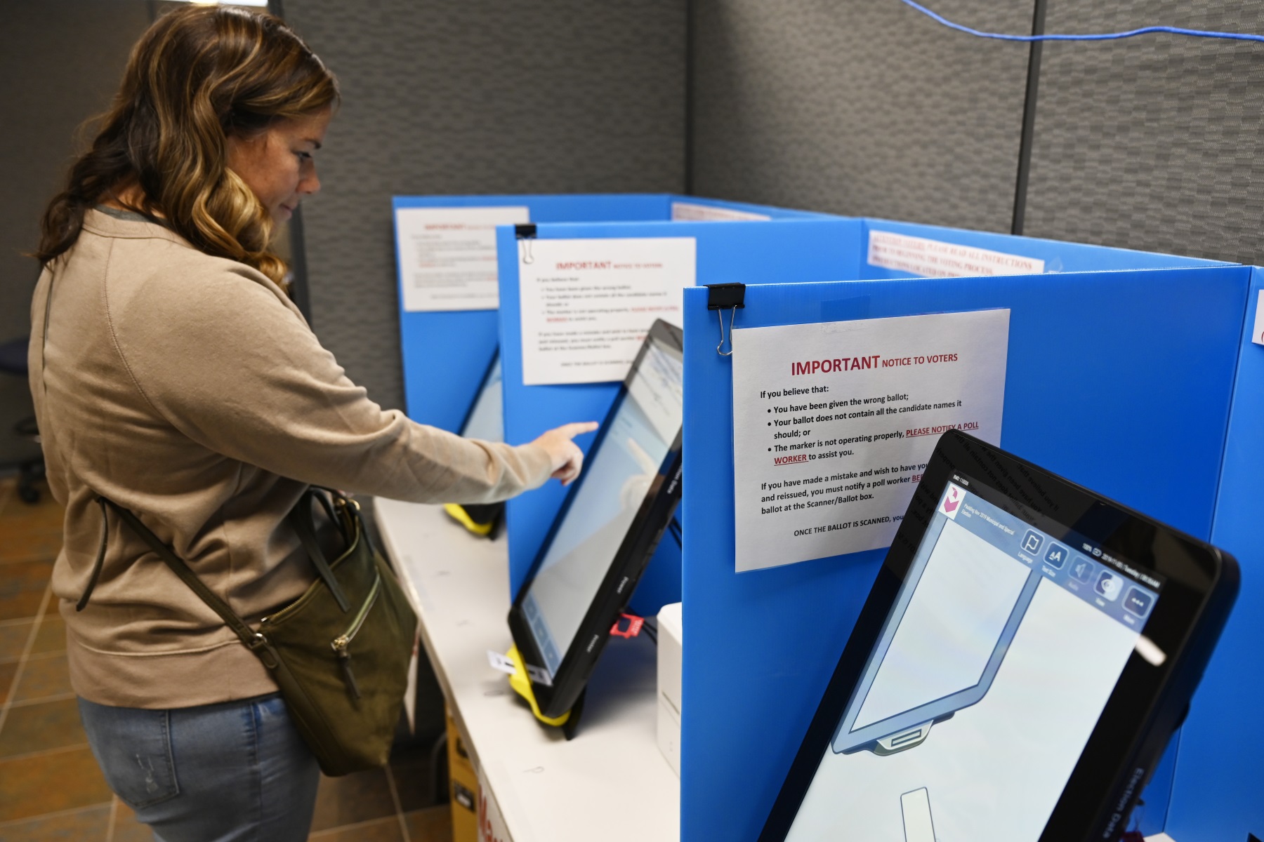 Georgians Cast Votes In Local Races; New Machines Tested In Selected ...