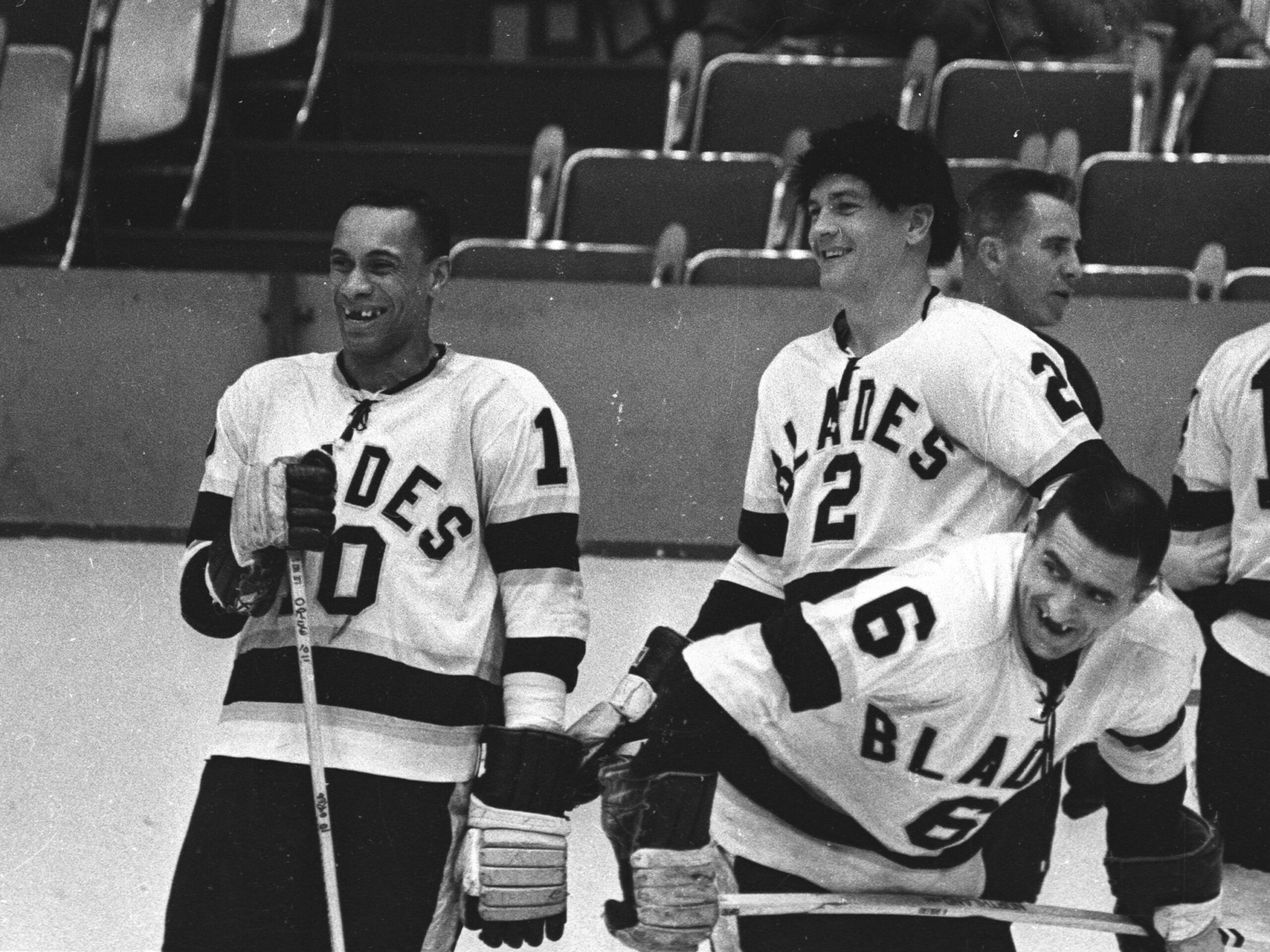 Black Hockey Players Celebrated In NHL’s Mobile History Museum – WABE