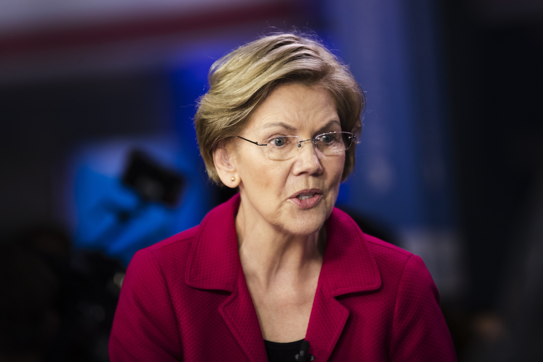 Warren Declines To Endorse, Talks About Support From ‘All Those Little ...