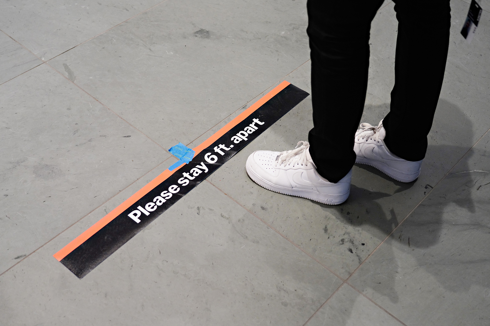 Social Distancing Plummeted In Lead-Up To Fall Surge, Survey Finds – WABE