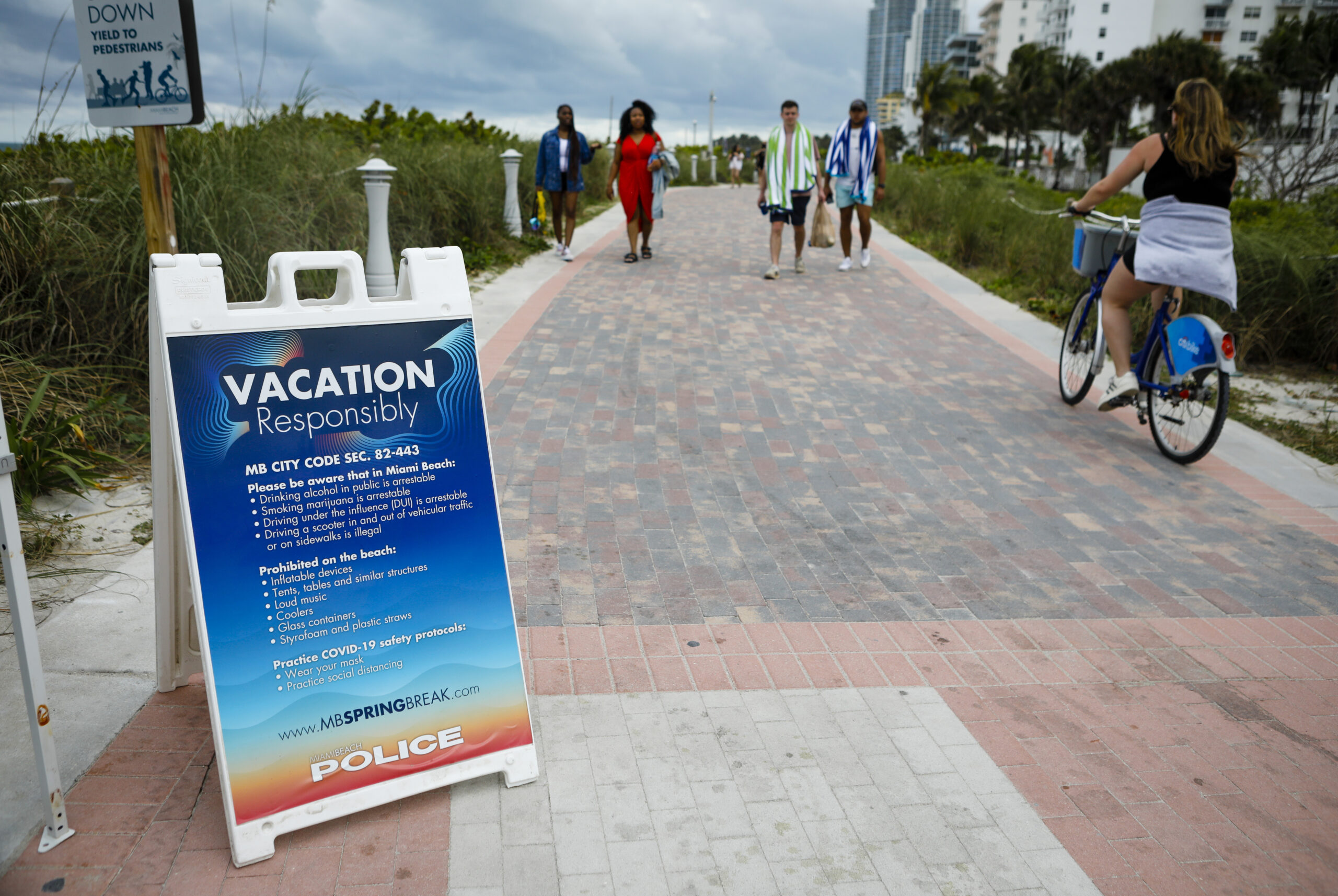 Planning A Spring Break? These 5 Tips Can Help Minimize Risk – WABE