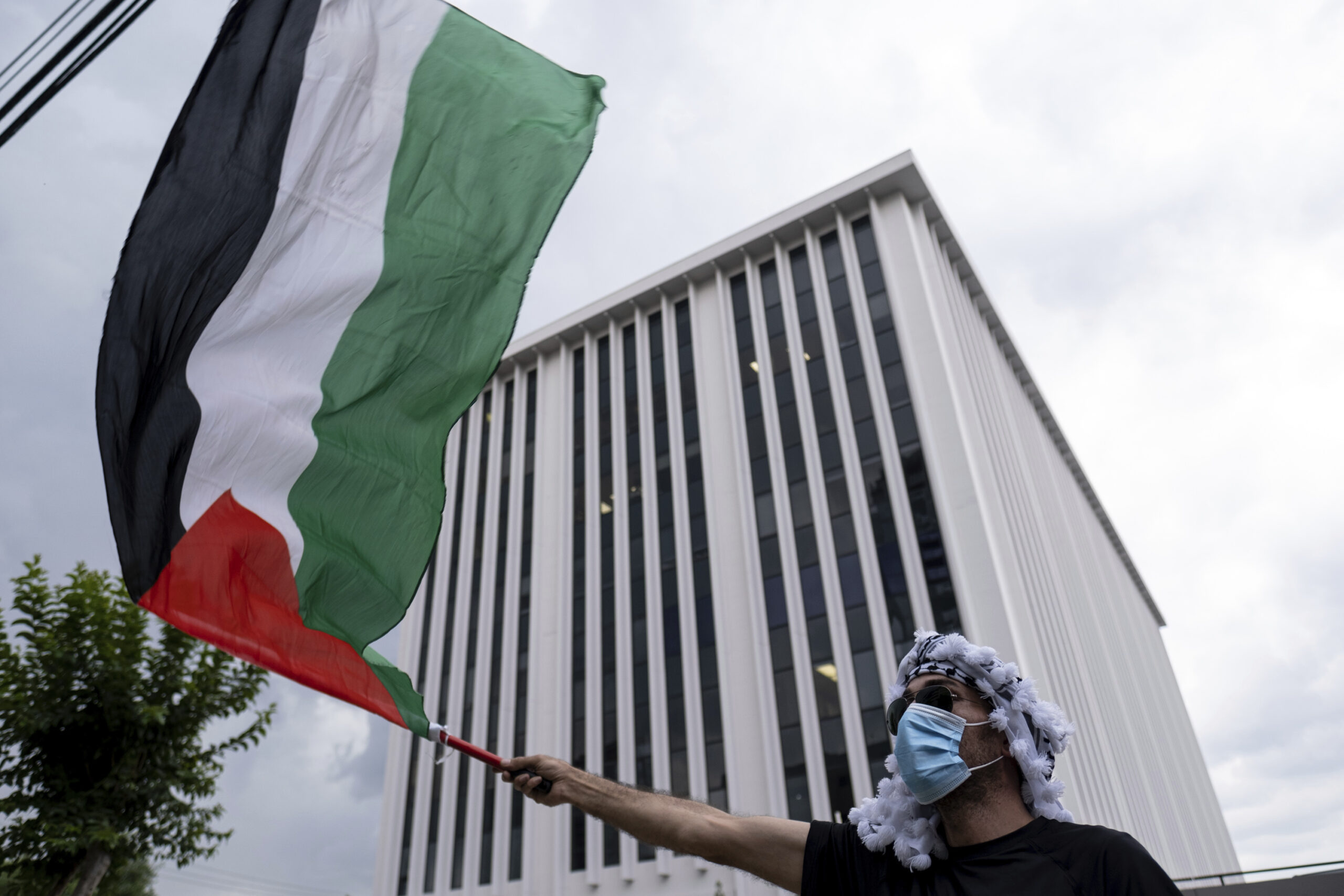 Hundreds Protest Outside Israeli Consulate In Atlanta – WABE