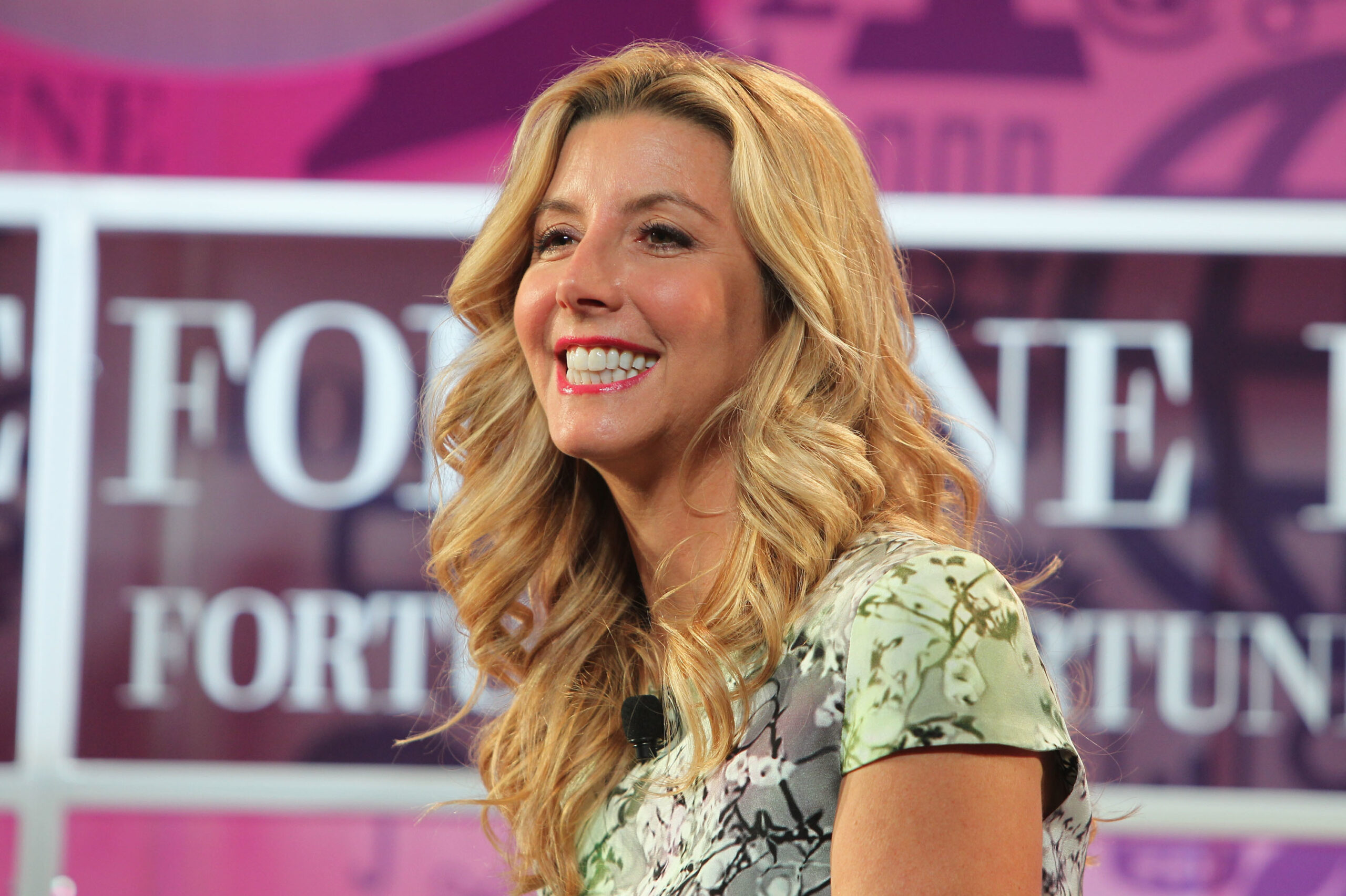 Spanx CEO surprises employees with 2 first-class plane tickets and ...