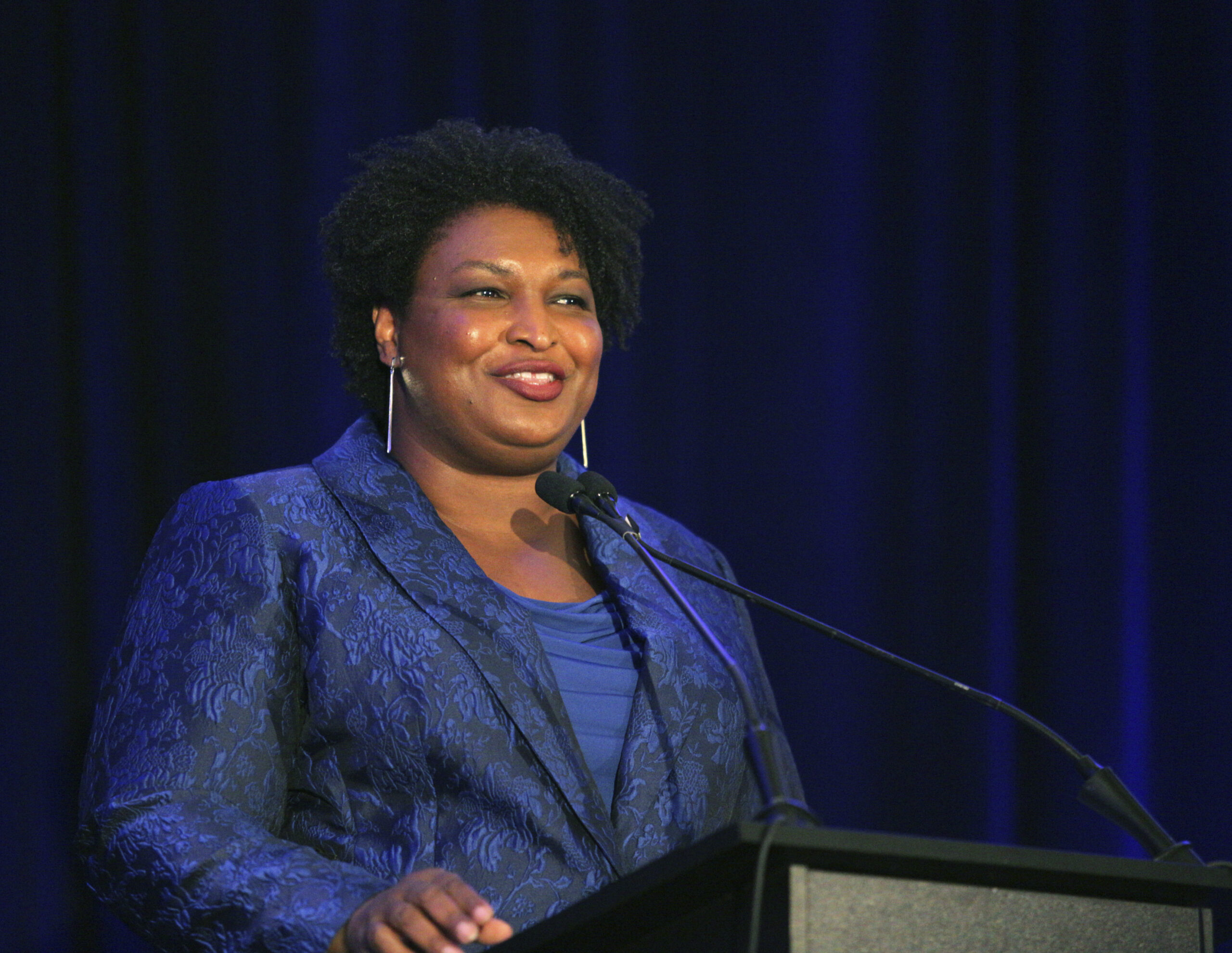 Stacey Abrams aims to recapture energy of first campaign – WABE