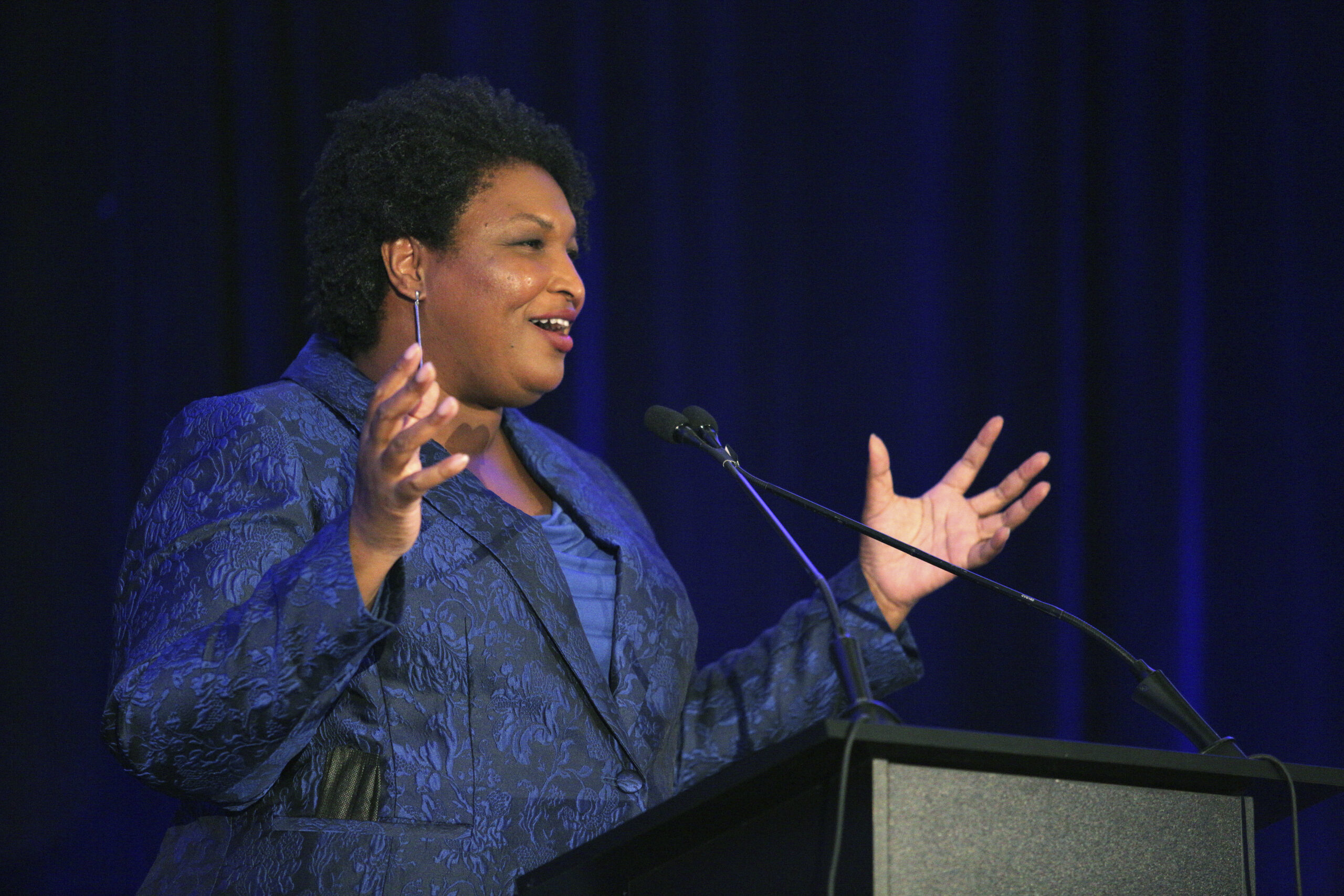 Georgia’s Abrams raises $22M in 2 months, far outpacing Kemp – WABE