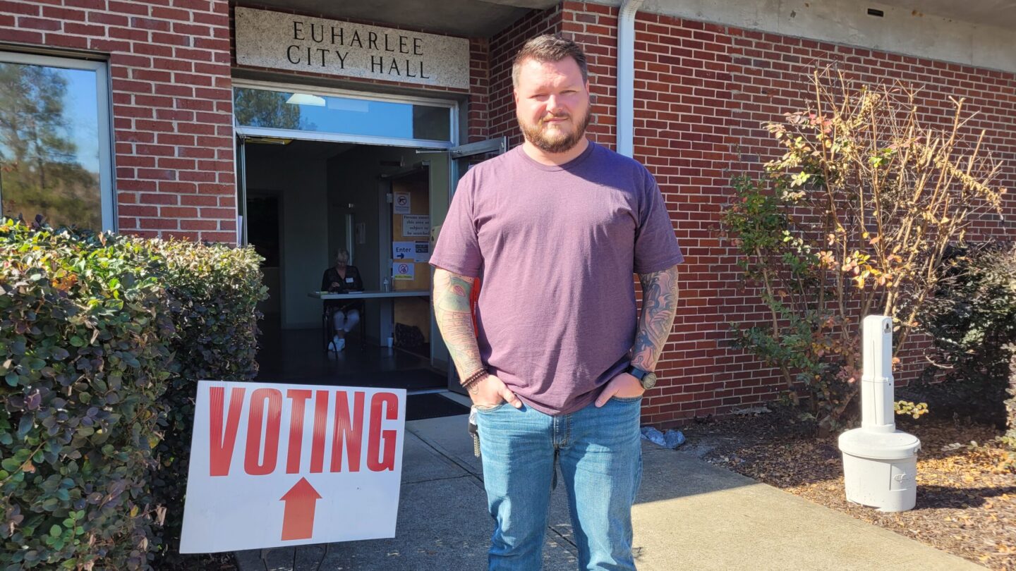 Poll workers report high Election Day turnout in north Georgia – WABE