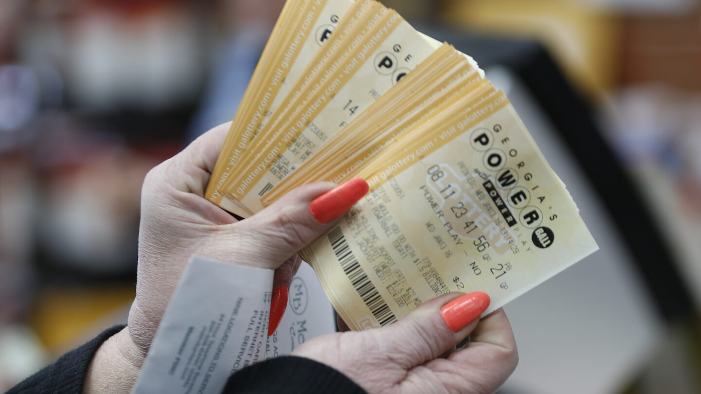 The Powerball prize rises to $1.5 billion, the 3rd-largest ever in the ...