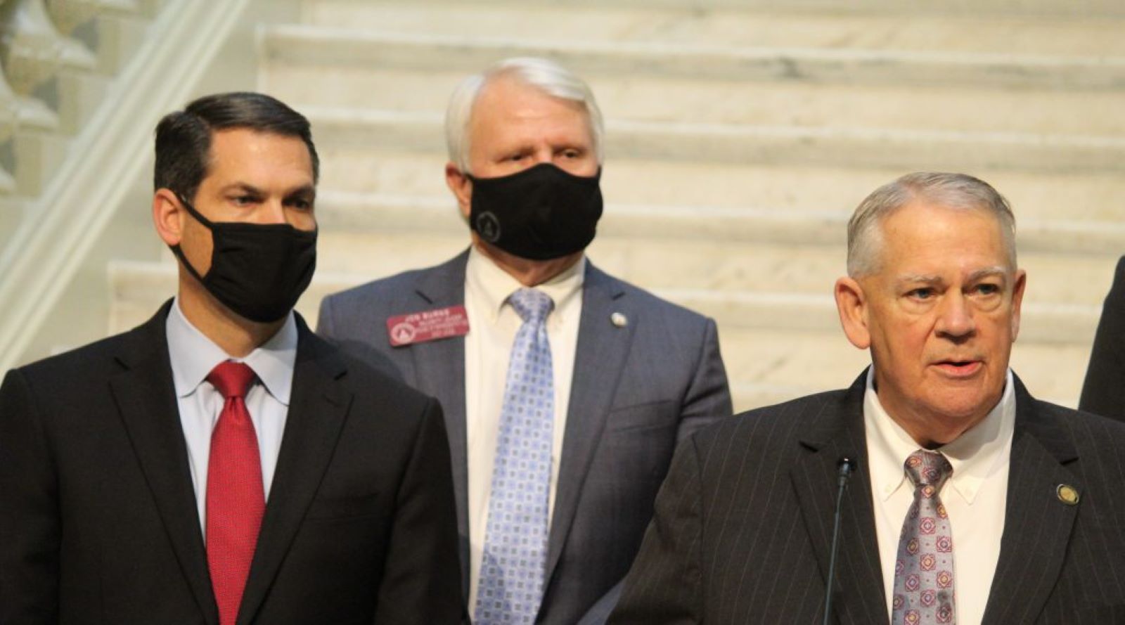 Some candidates drop out, endorse Burns as Georgia speaker – WABE