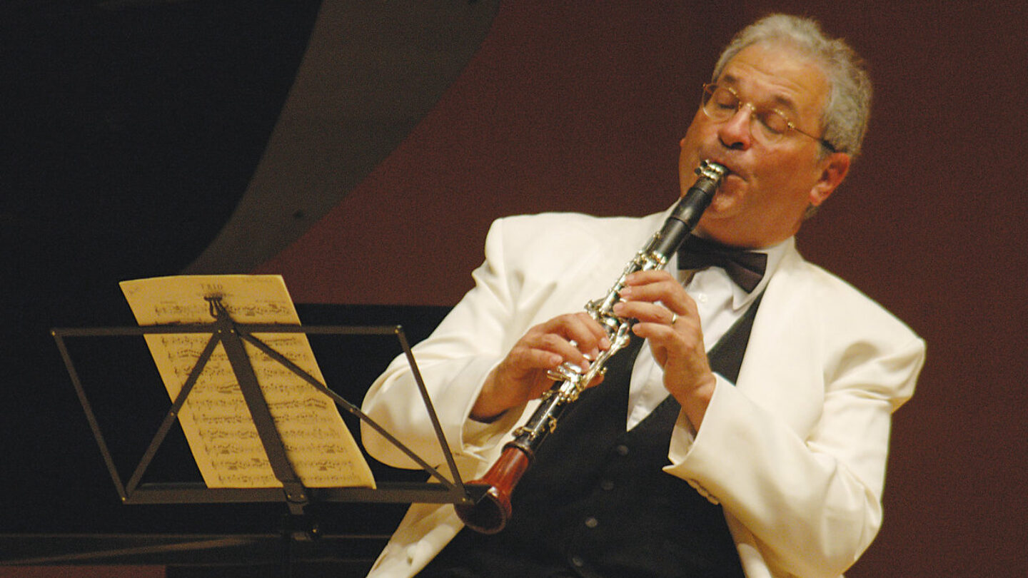 Esteemed clarinetist David Shifrin illustrates the virtuosity of ...