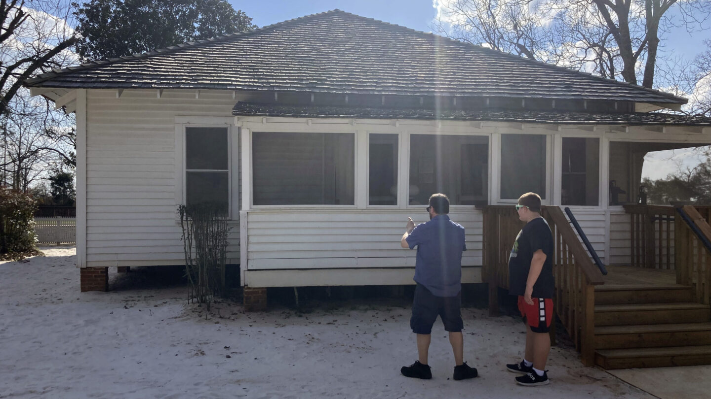 Jimmy Carter receives accolades from afar, and right at home – WABE