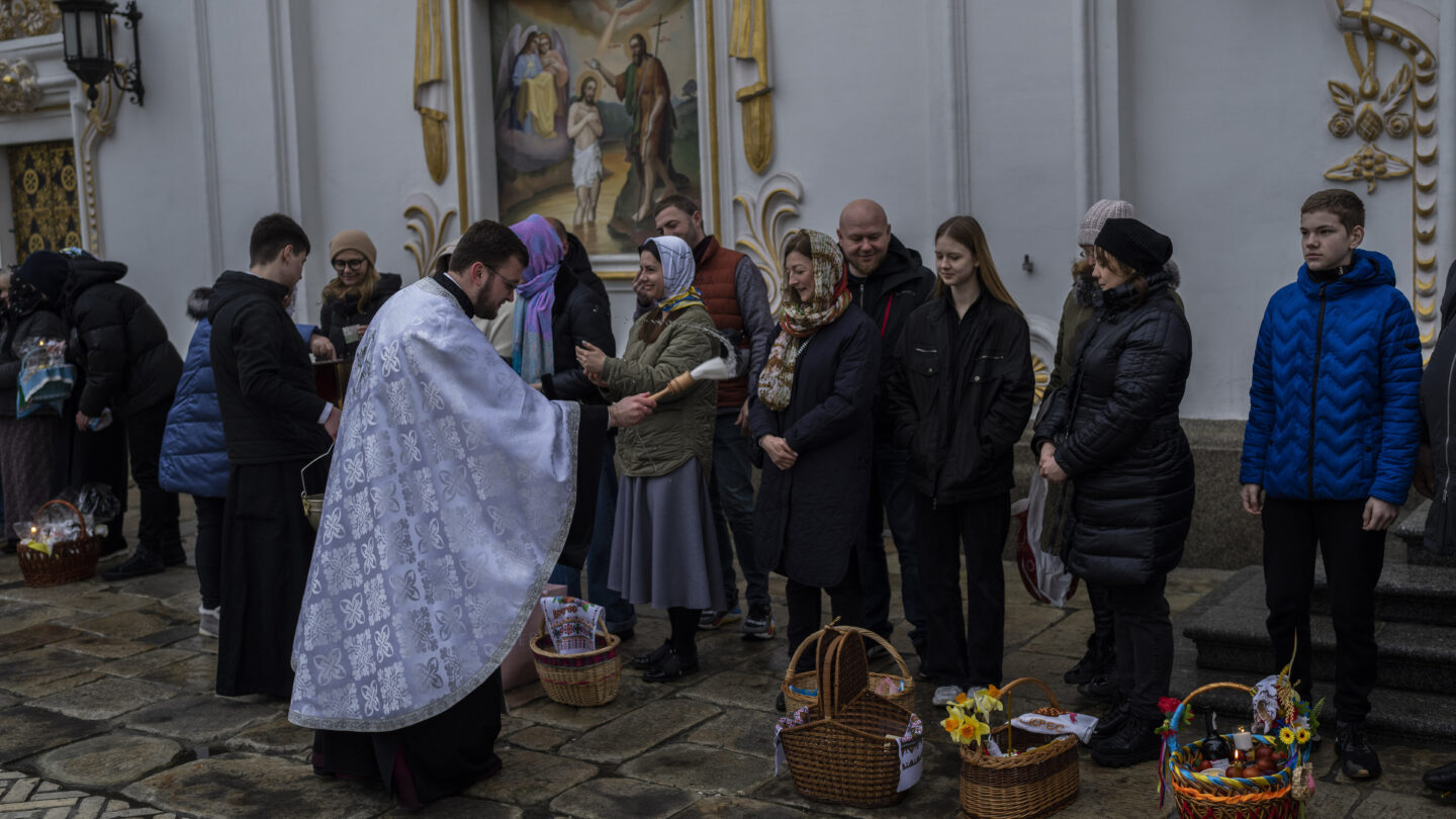 Dozens of POWs freed as Ukraine marks Orthodox Easter – WABE