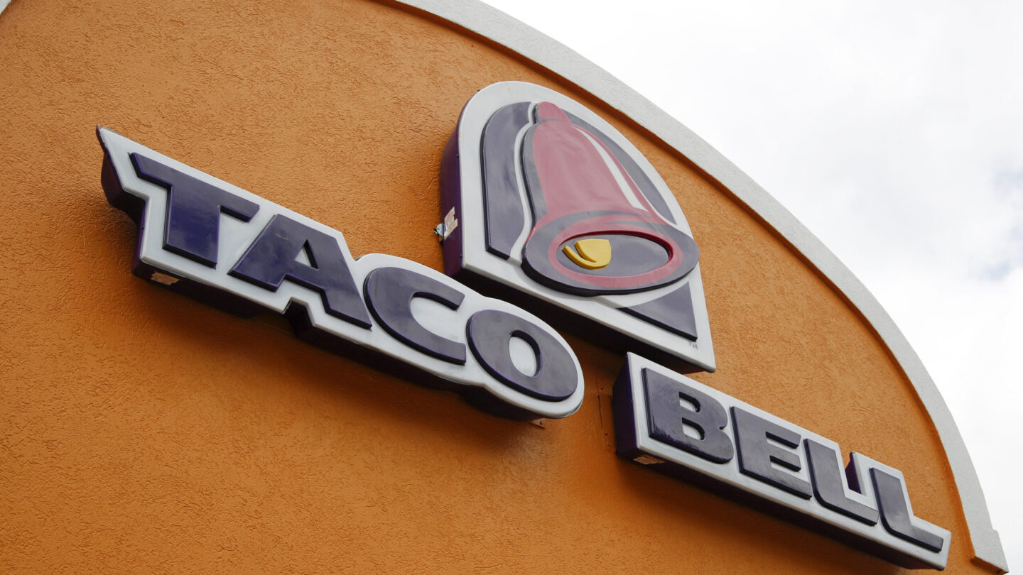 Taco John’s trademarked ‘Taco Tuesday’ in 1989. Now Taco Bell is ...
